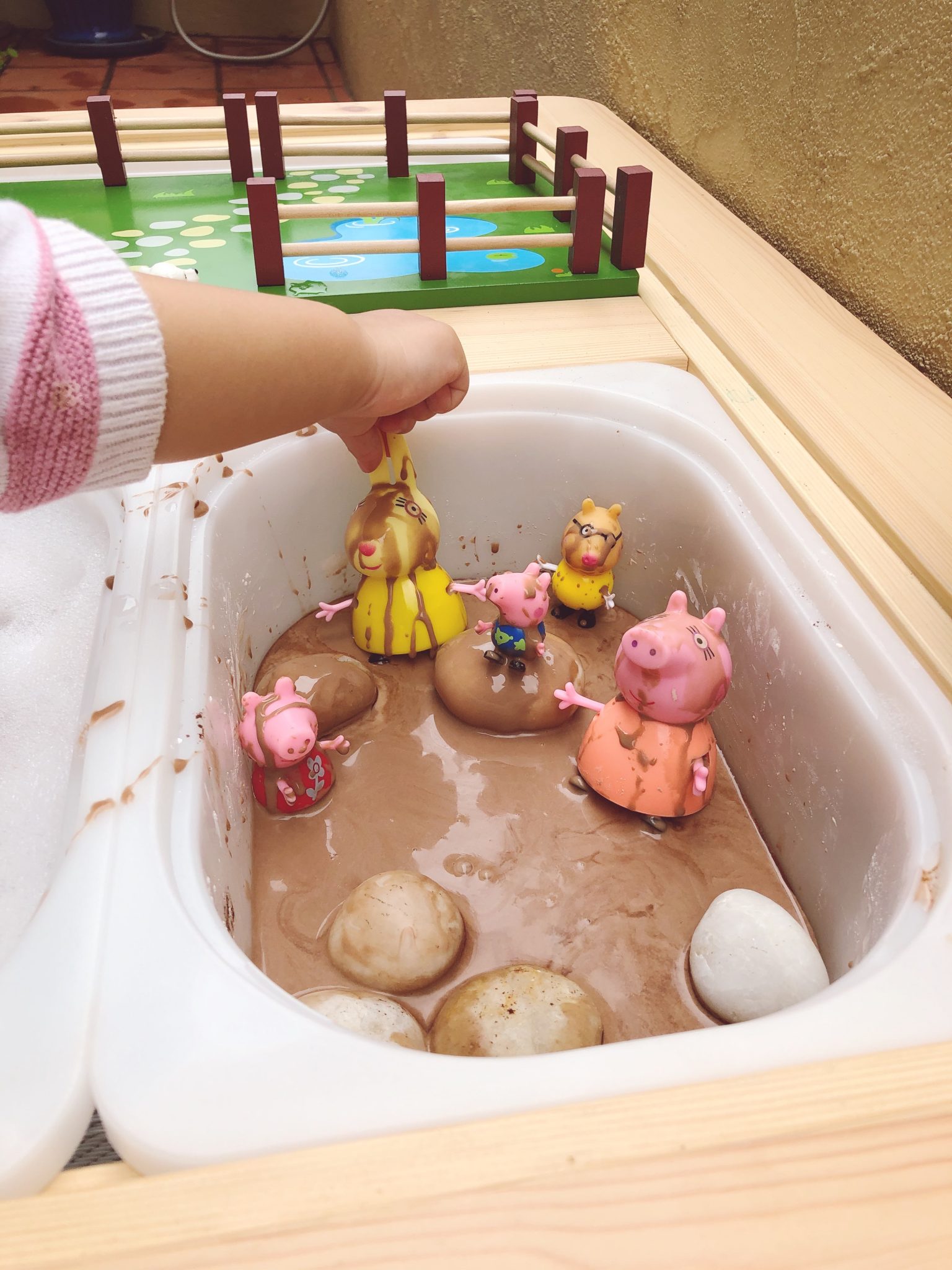 3 Screen-Free Sensory Activities for Peppa Pig Obsessed Toddlers - Mama ...