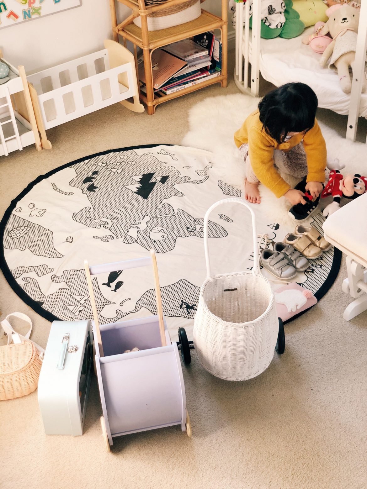 Everything You Need To Know About Schemas: The Patterns Of Play - Mama ...